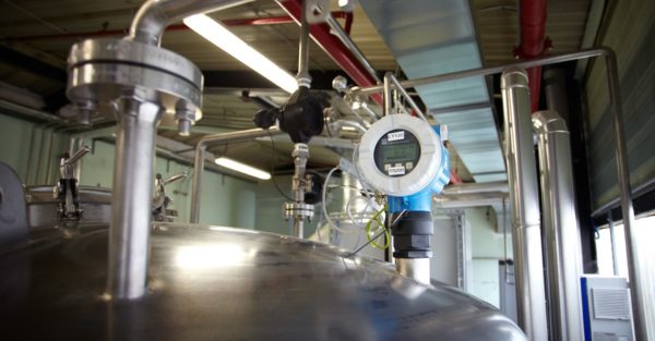 Radar vs. ultrasonic level sensors - Endress+Hauser